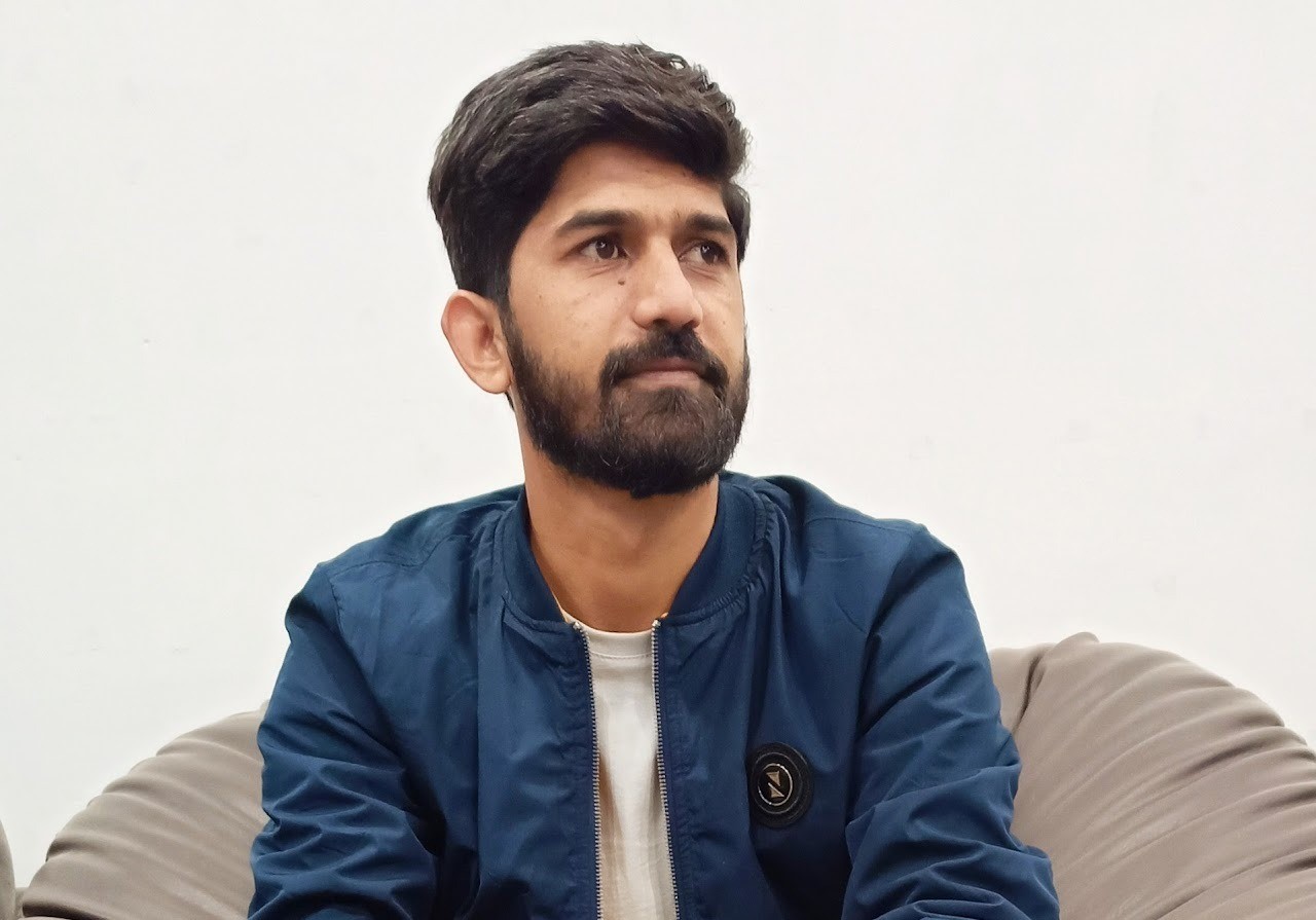 Mr. Zeeshan Aslam - Sir Syed CASE Institute of Technology